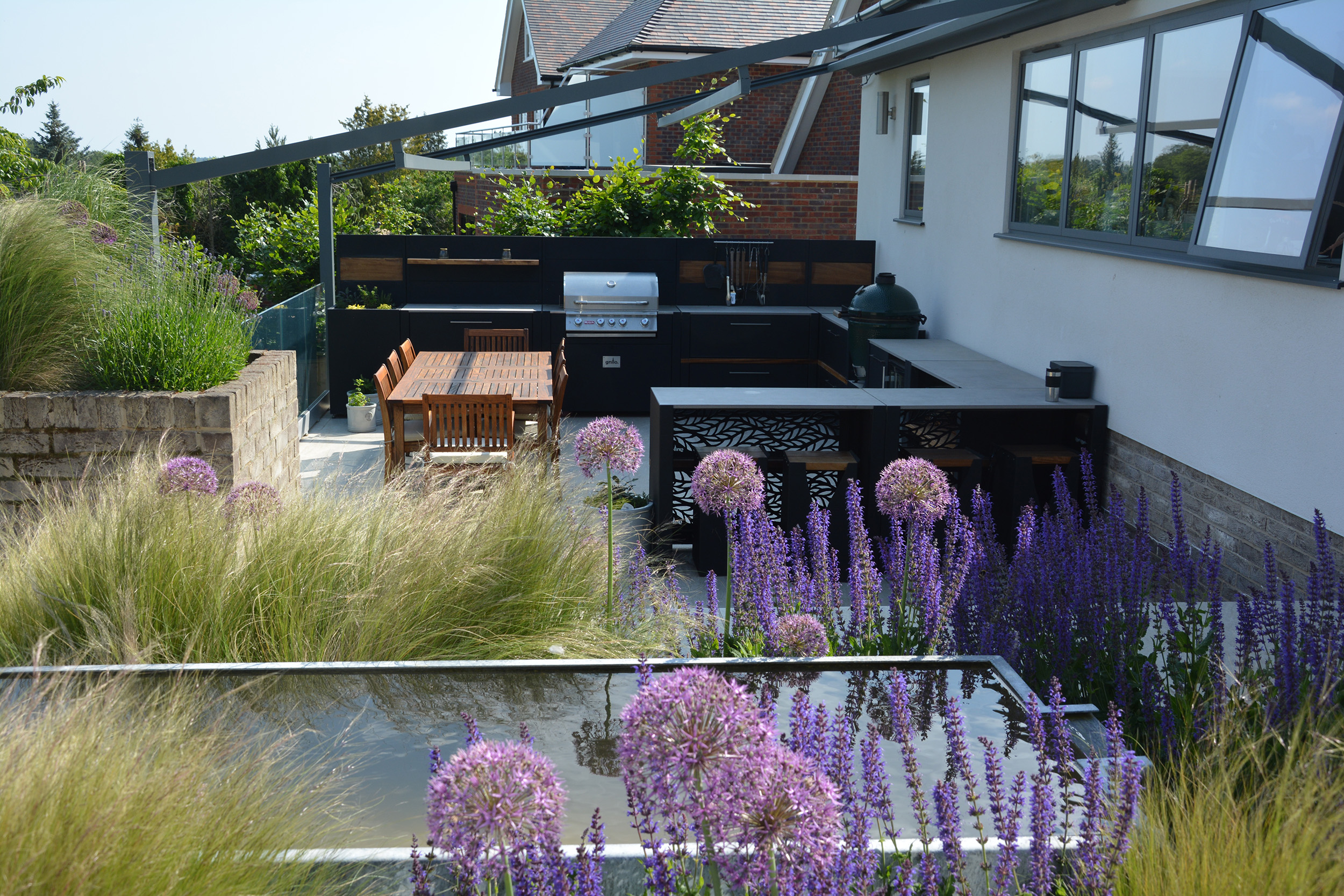 Making the most of an outdoor kitchen - The Garden Company